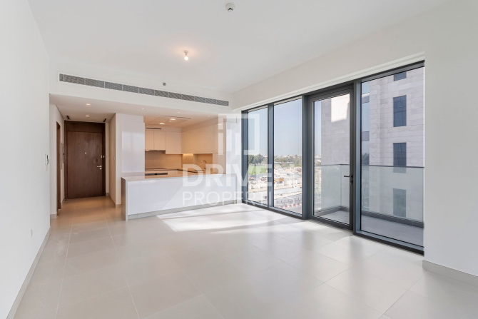 Bright Corner Unit | Canal and Skyline View - Propsearch.ae