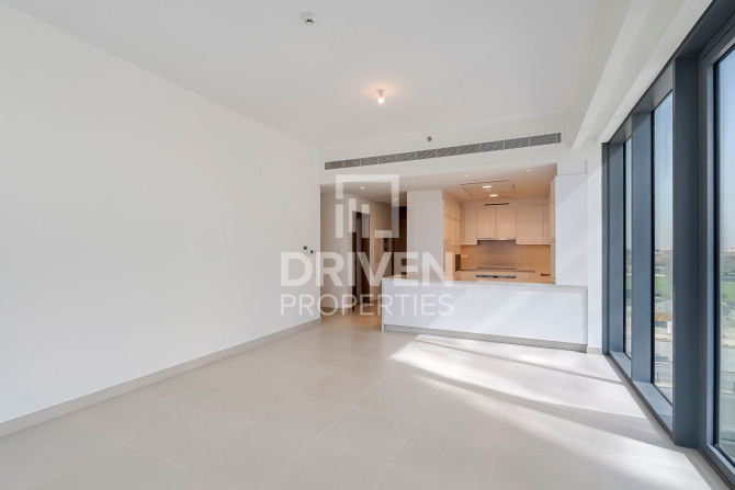Bright Corner Unit | Canal and Skyline View - Propsearch.ae