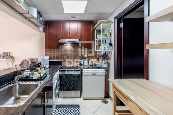 Spacious Layout | High Floor with Lake View - Propsearch.ae
