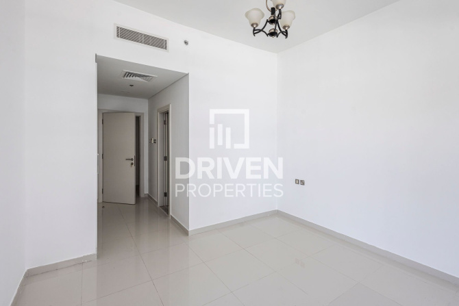 Spacious Unit with Big Balcony | Pool View - Propsearch.ae