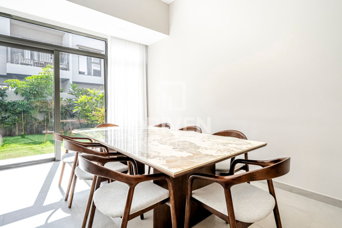 Fully Furnished | 4 Cheques | Spacious Layout - Propsearch.ae