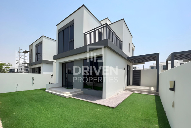 Corner Plot | Spacious Layout | Near Green Belt - Propsearch.ae