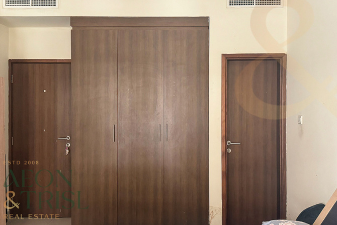Best Layout | Bright | Exclusive | Dewa Building - Propsearch.ae