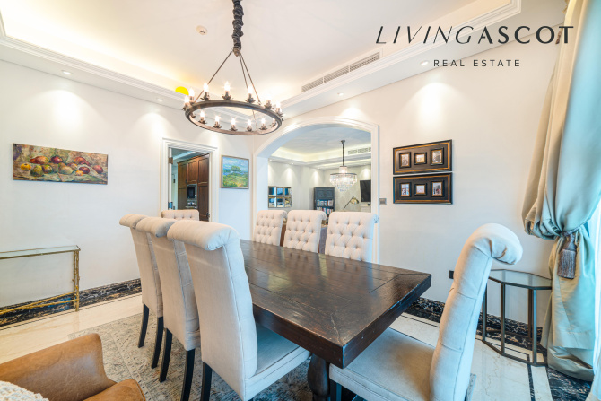 Beautiful Rare | Upgraded Extended Villa - Propsearch.ae