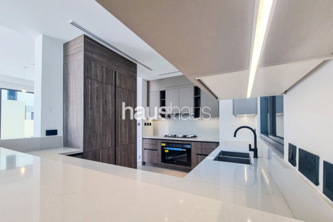 Large plot | Corner Unit | Park Backing - Propsearch.ae