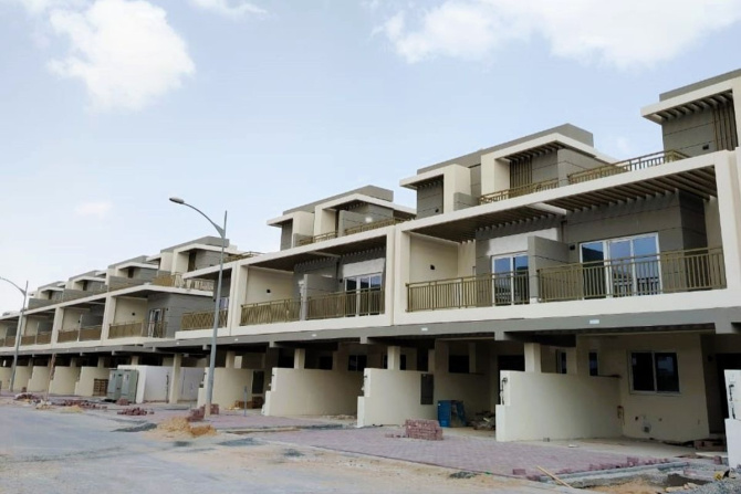 Corner Unit | Next to Pool | Big Plot - Propsearch.ae