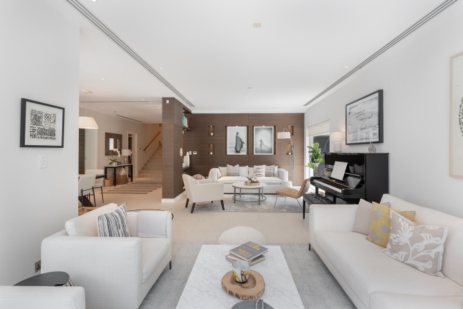 Upgraded Villa | Spacious | Corner Plot - Propsearch.ae