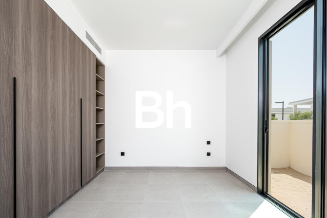 Upgraded | Single Row | Great Amenities | Modern - Propsearch.ae