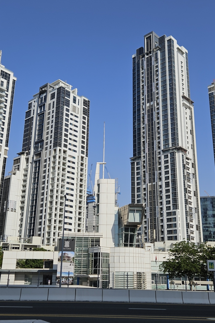 Dubai Holding Land Estates Office - Propsearch.ae