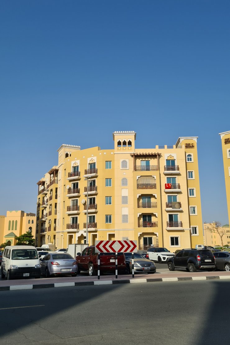 Emarati Building EMR-02 - Propsearch.ae