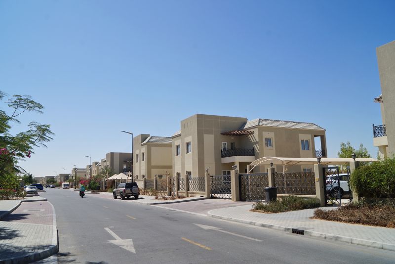 Living Legends Guide | Propsearch.ae