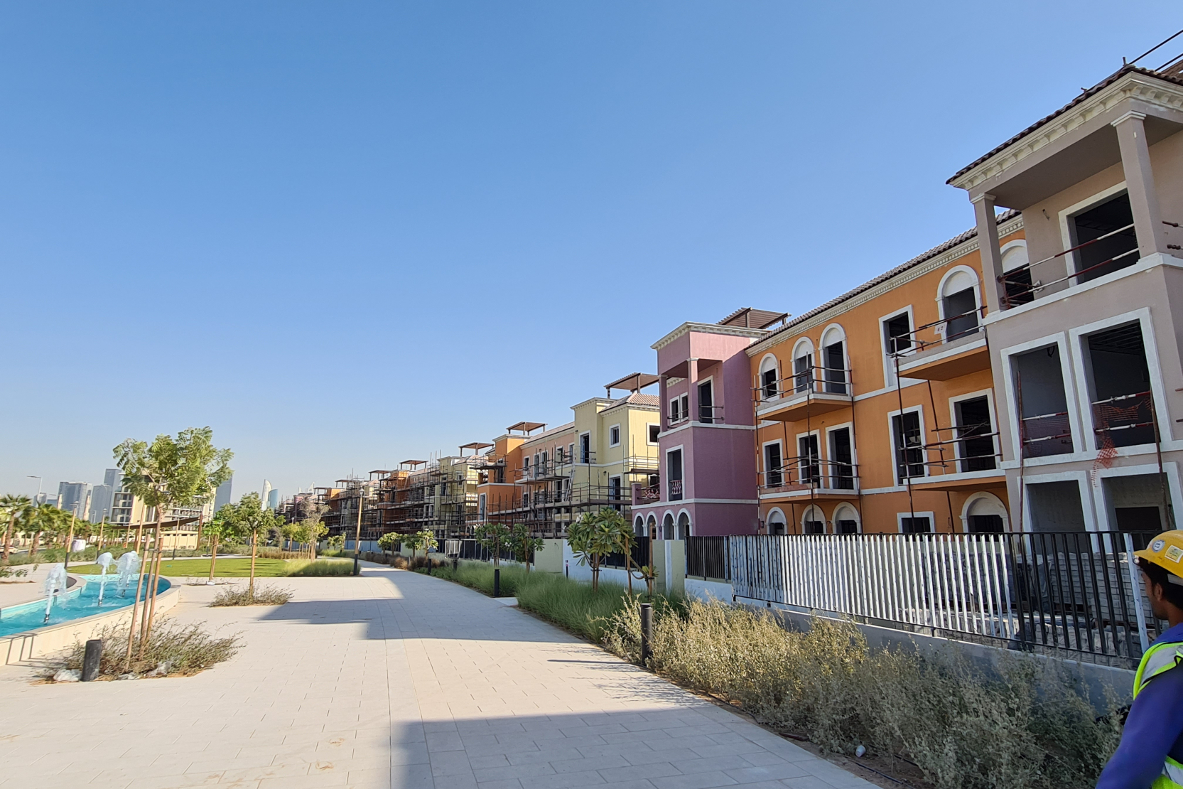 Sur La Mer - Propsearch.ae