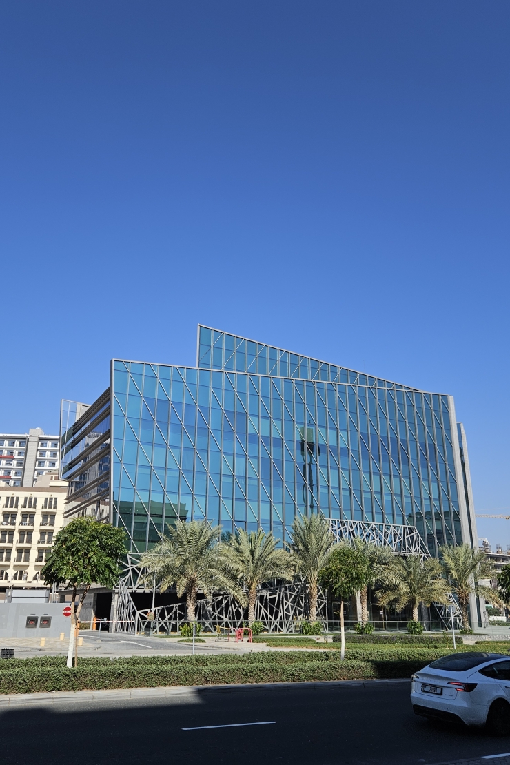 The V Arjan - Propsearch.ae